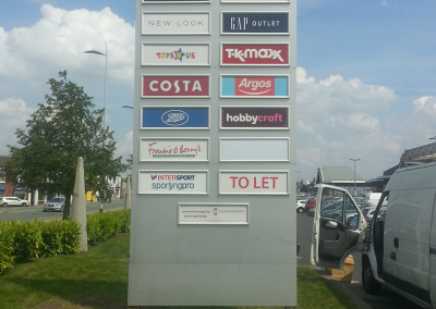 Totem Signs - Shop Signage Solutions | In-Signs