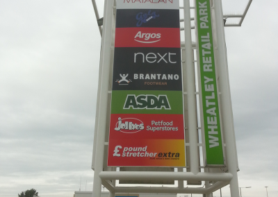 Totem Signs - Shop Signage Solutions | In-Signs