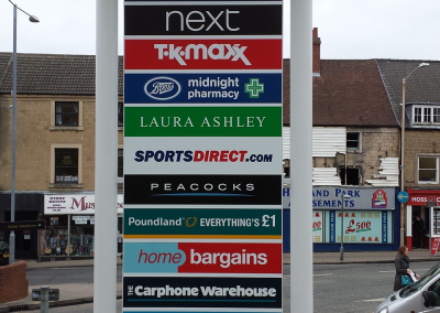 Totem Signs - Shop Signage Solutions | In-Signs