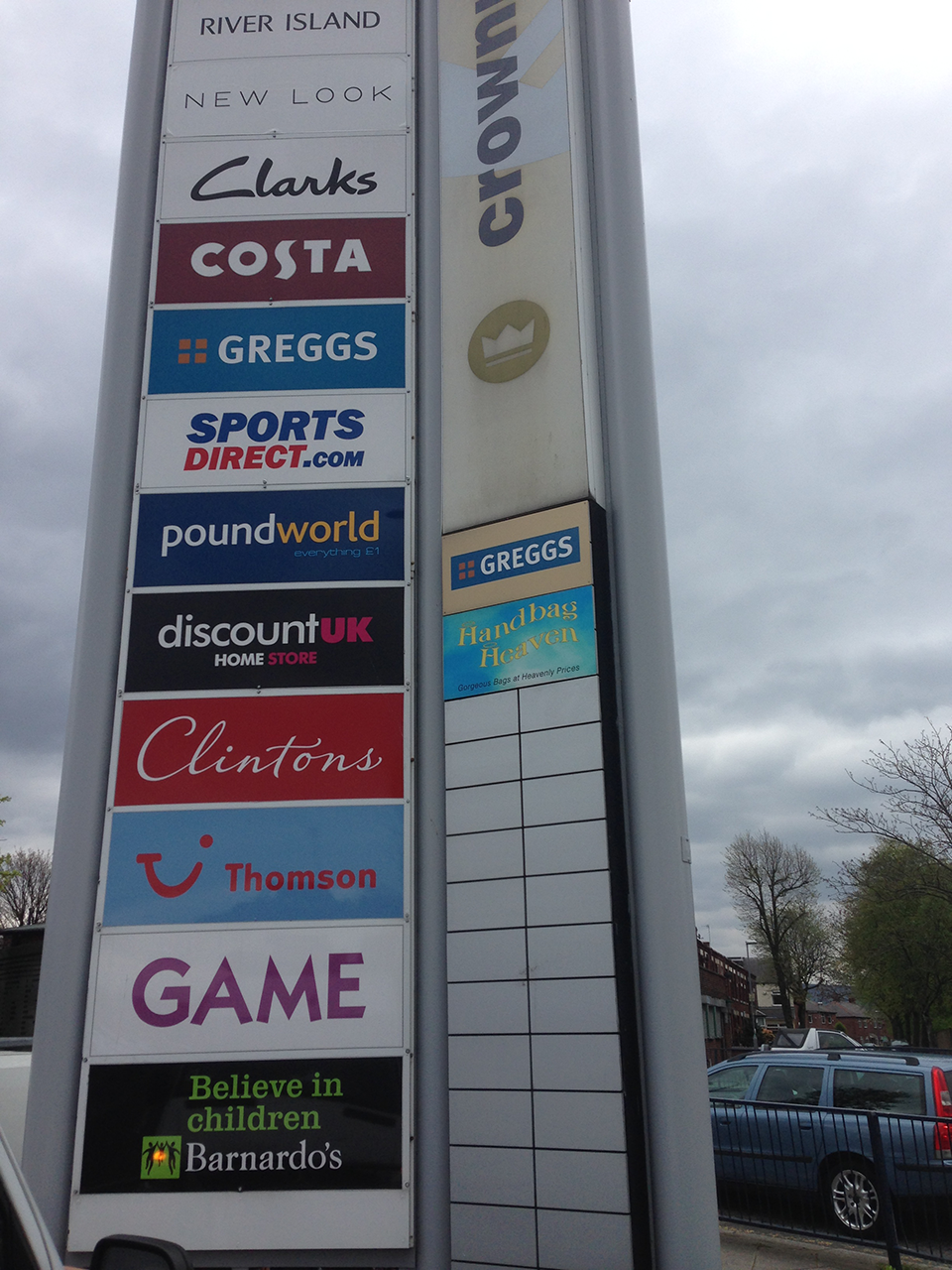 Totem Signs - Shop Signage Solutions | In-Signs
